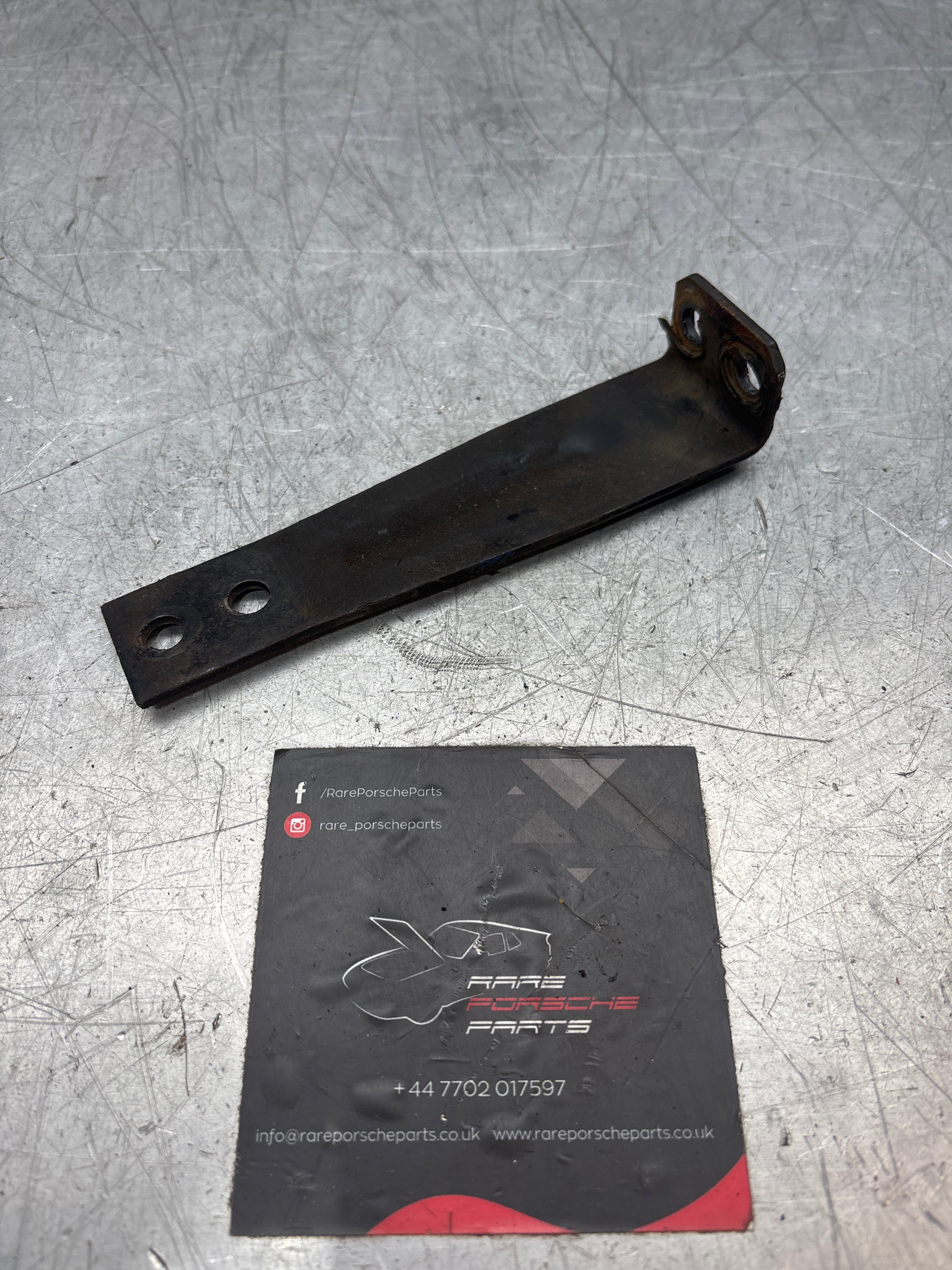 Porsche 944 968 stabilizer bracket, early type 94434373332 used – Rare ...