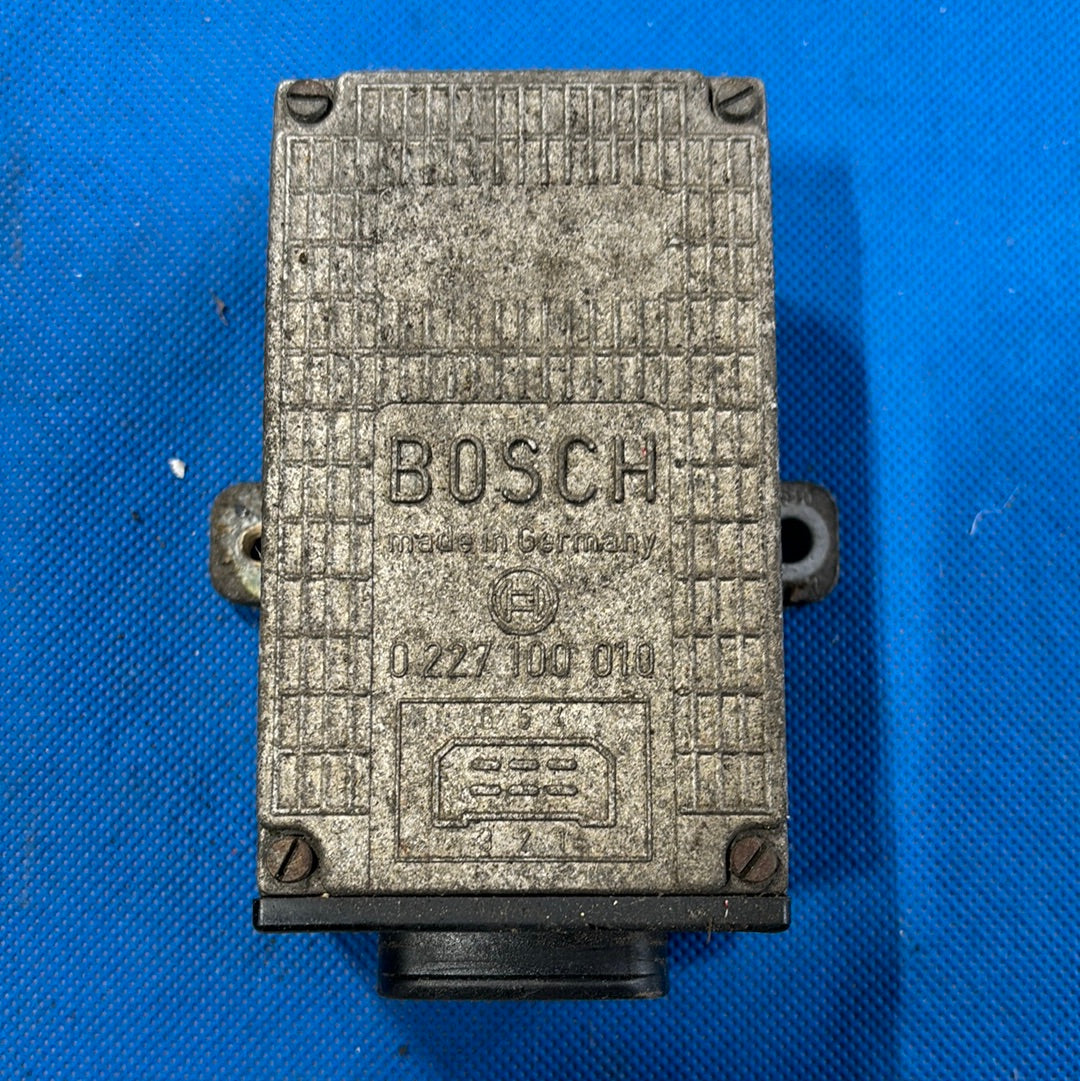 Porsche 924 N/A Ignition Module ECU 0 227 100 010. 0227100010 used ...