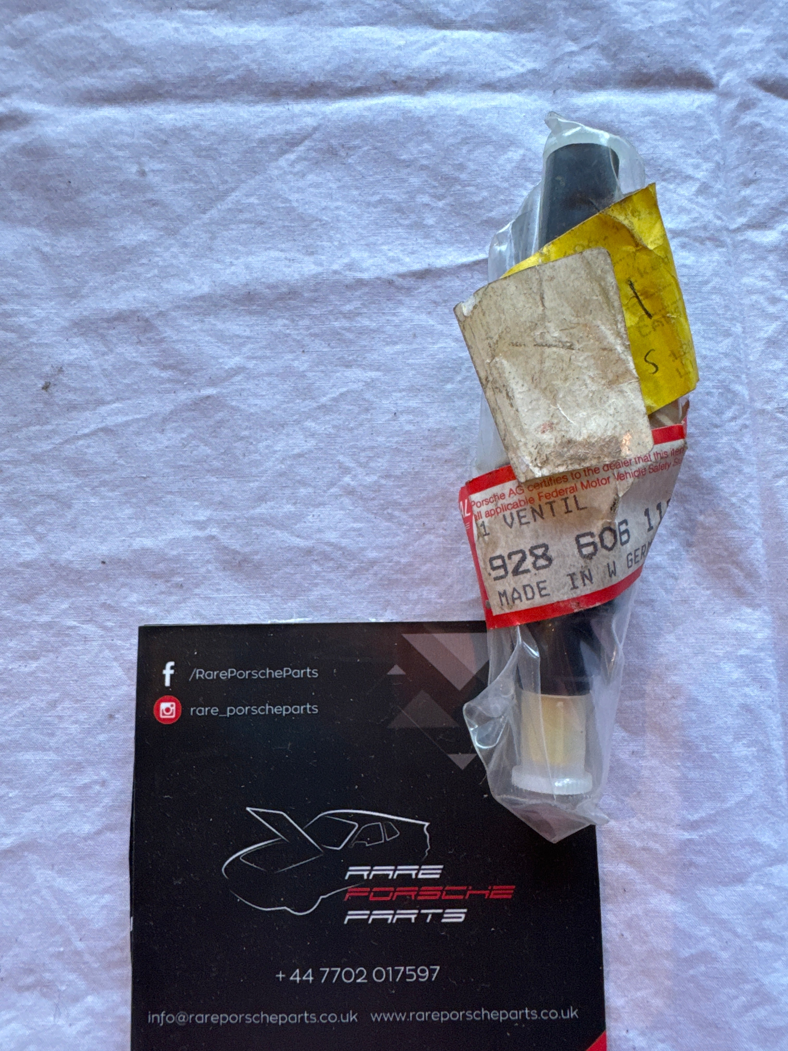 Porsche 928 injector valve 92860611900 NOS – Rare Porsche Parts