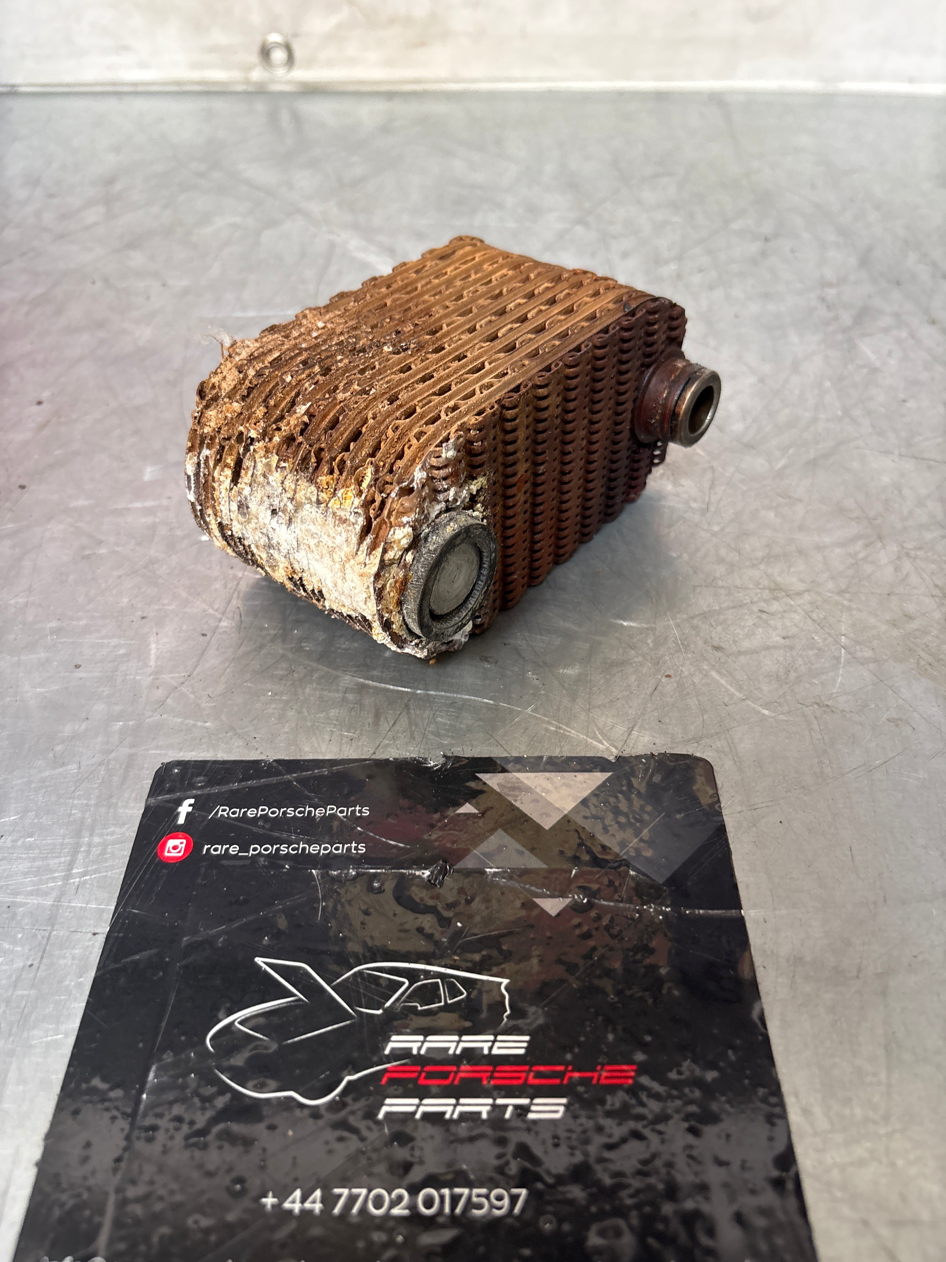 Porsche 924S 944 oil-water radiator, oil cooler, heat exchanger 944107 ...