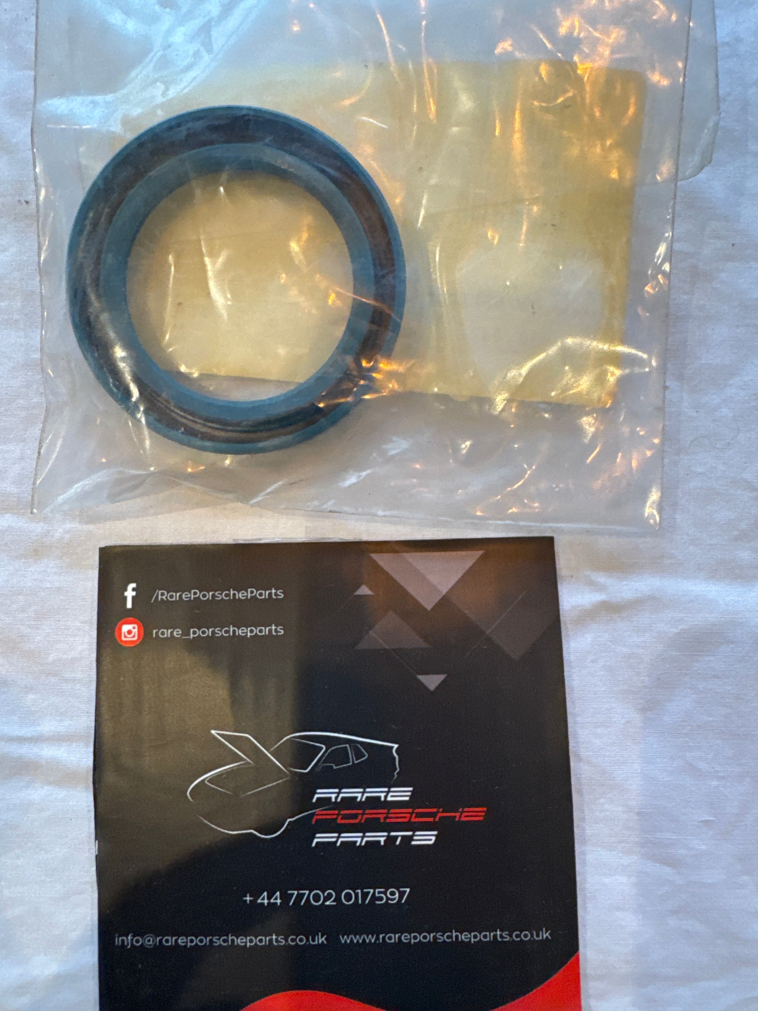 Porsche 924 rear wheel hub sealing ring 113501315H NOS – Rare Porsche Parts
