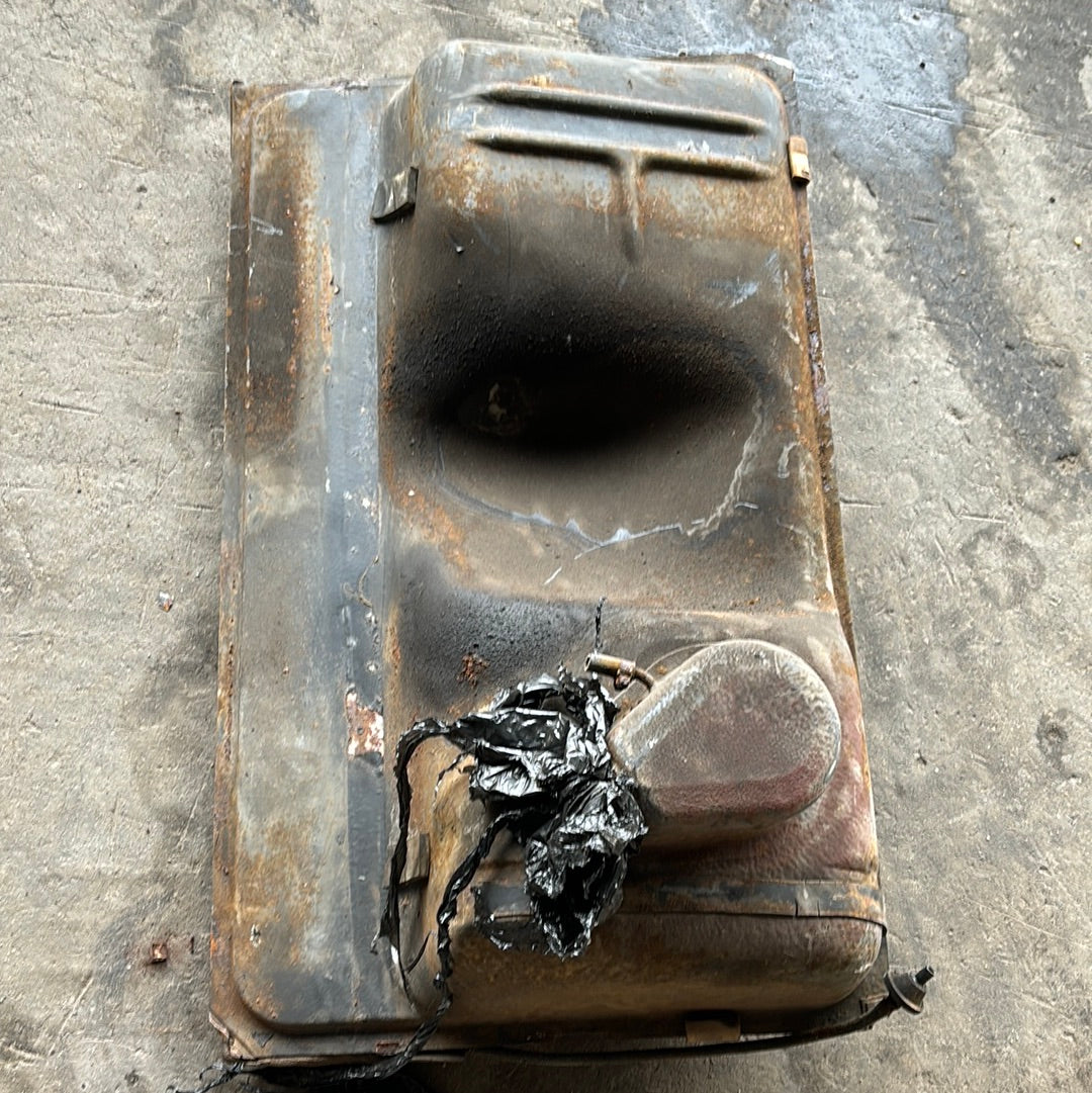 Porsche 924 944 metal fuel tank 477201021F used – Rare Porsche Parts