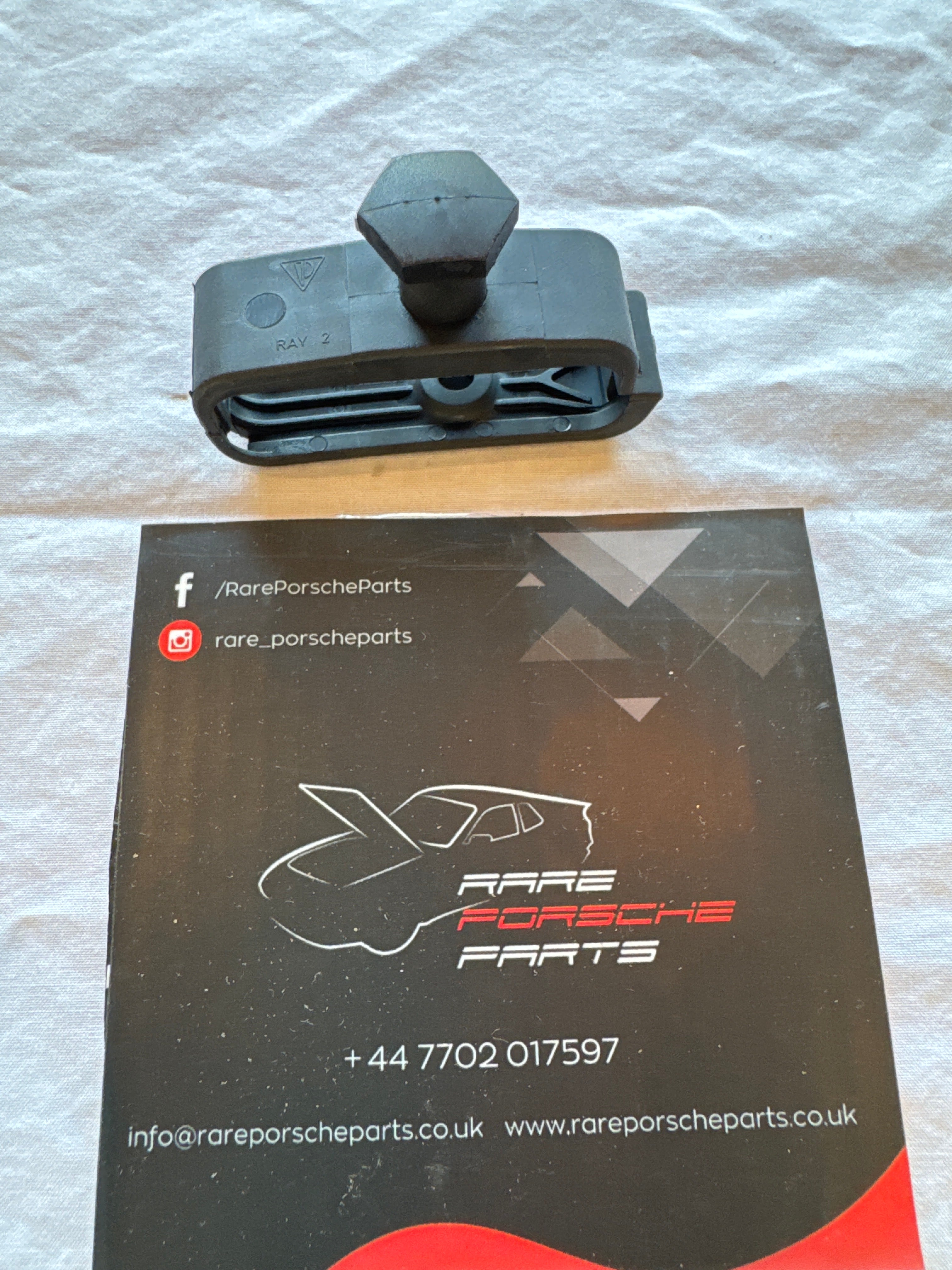 Porsche 964 clamp 96435655500 NOS – Rare Porsche Parts