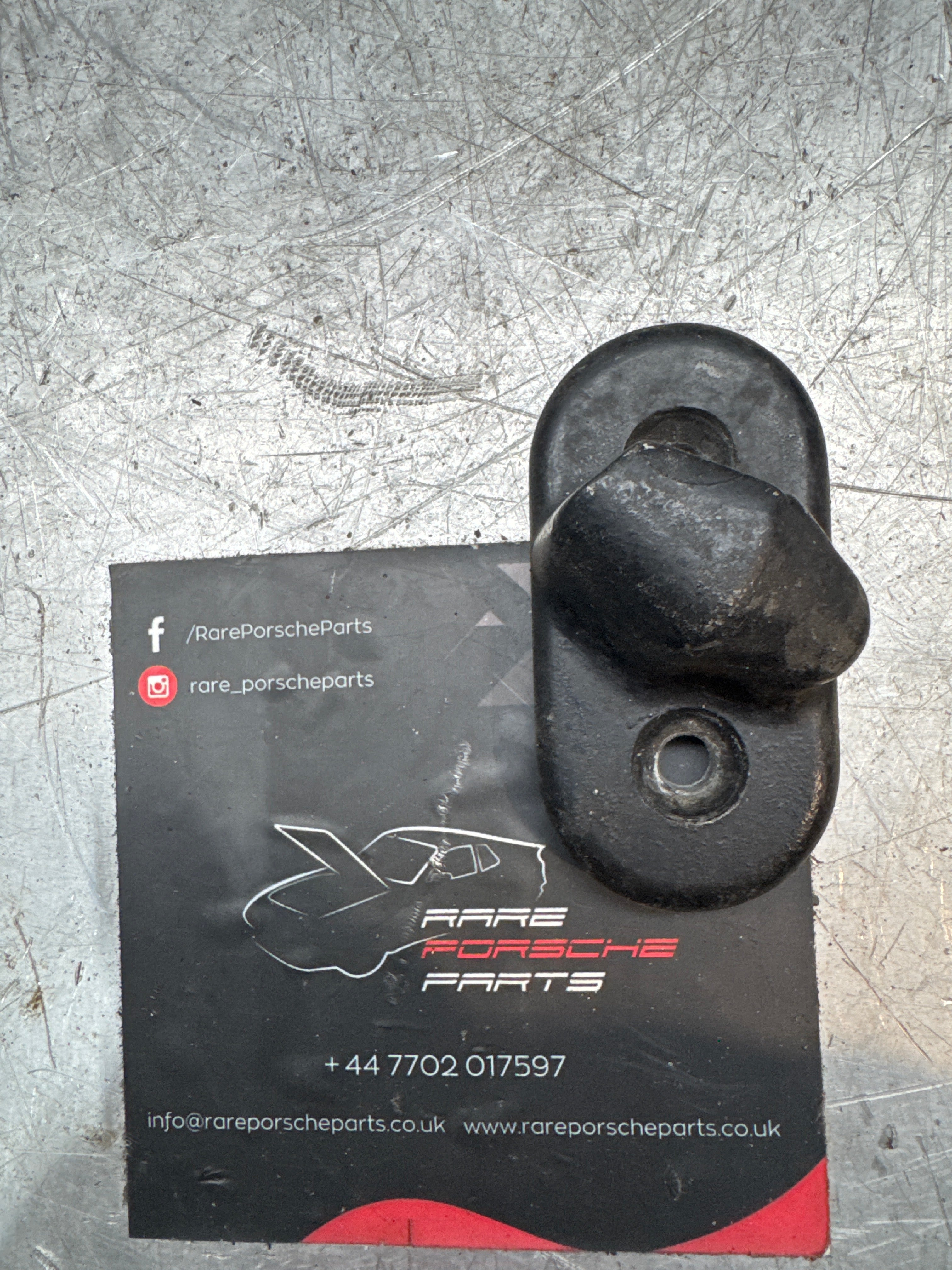 Porsche 944 / 924 Locking lug 111867329a used left – Rare Porsche Parts