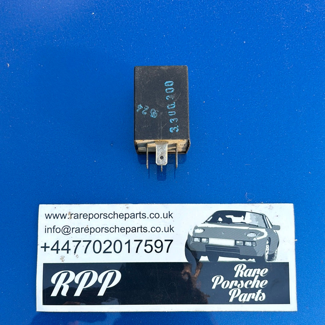 Porsche 924 2.0 NA (79 - 85) fuel pump relay 433906059, 3.300.300 used ...