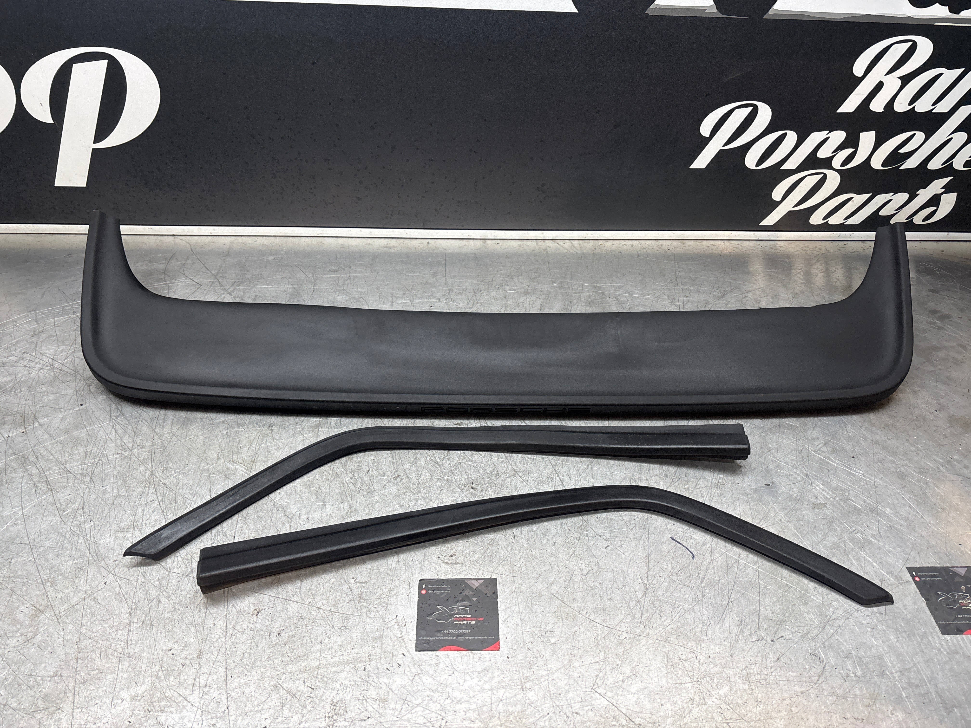 Porsche 944 rear boot rubber spoiler used 937512555 – Rare Porsche Parts