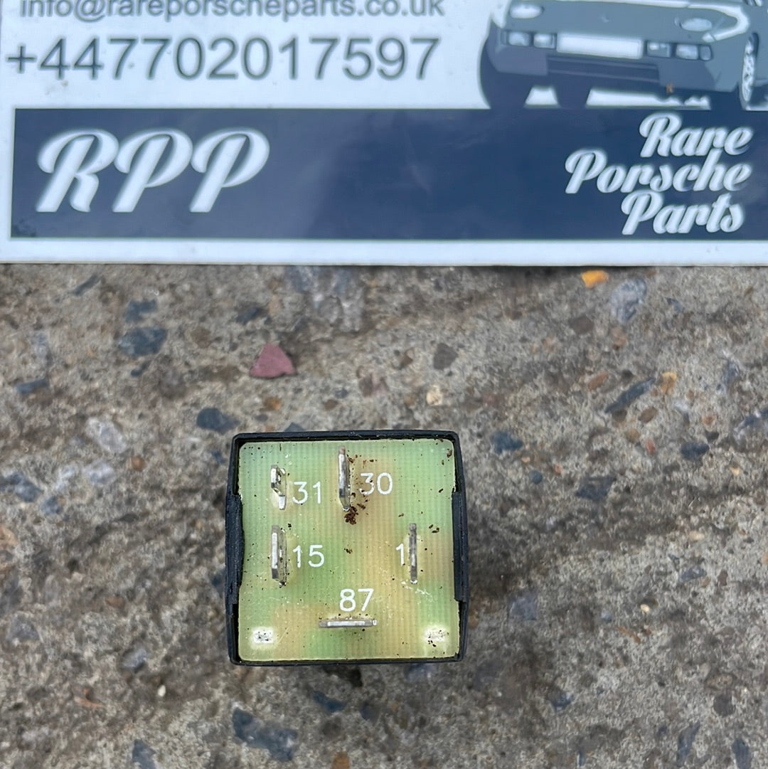 Porsche 924 2.0 NA (79 - 85) fuel pump relay aftermarket 433906059, 3 ...