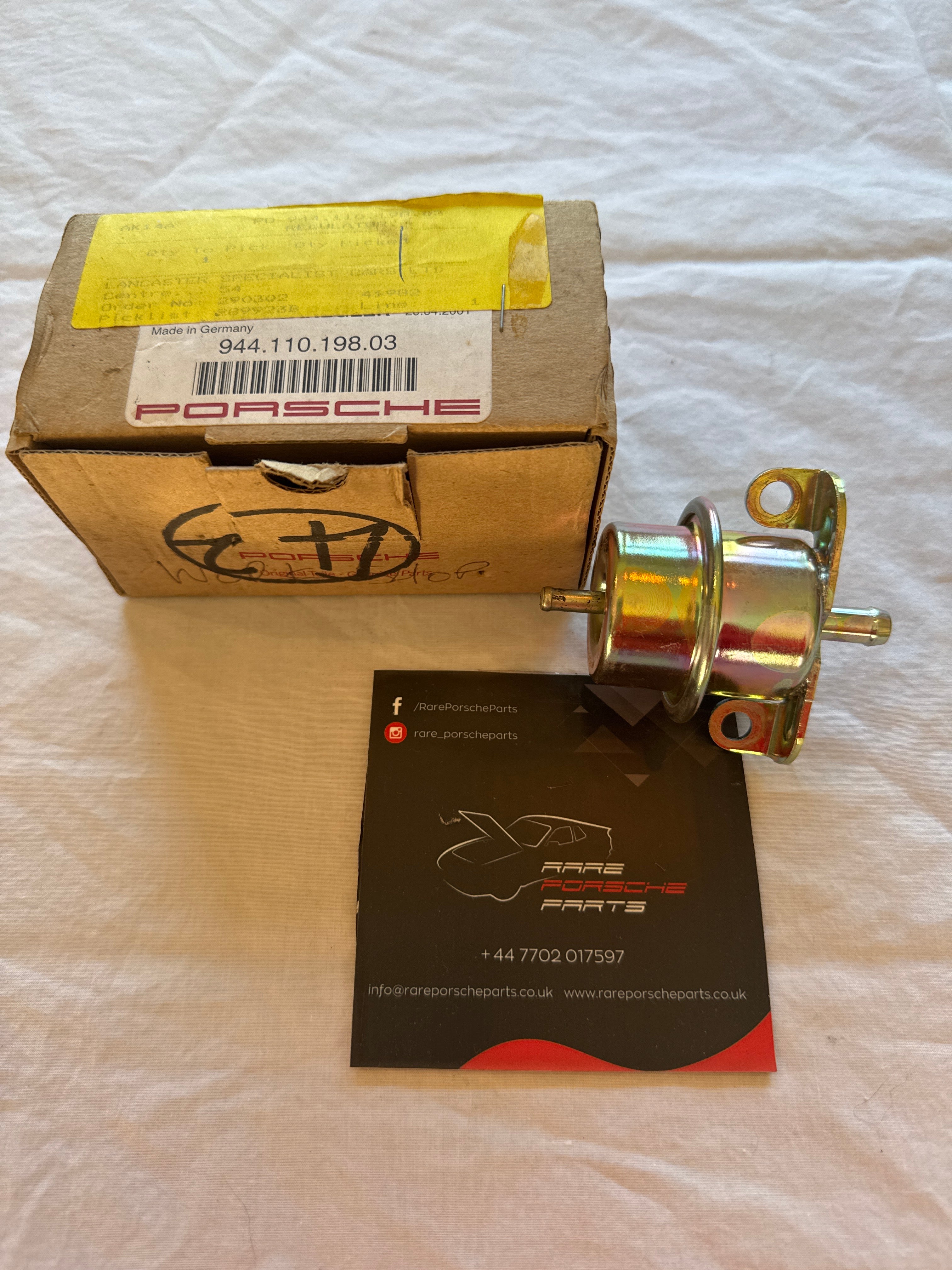 Porsche 924S / 944 fuel pressure regulator 94411019803 NOS – Rare ...