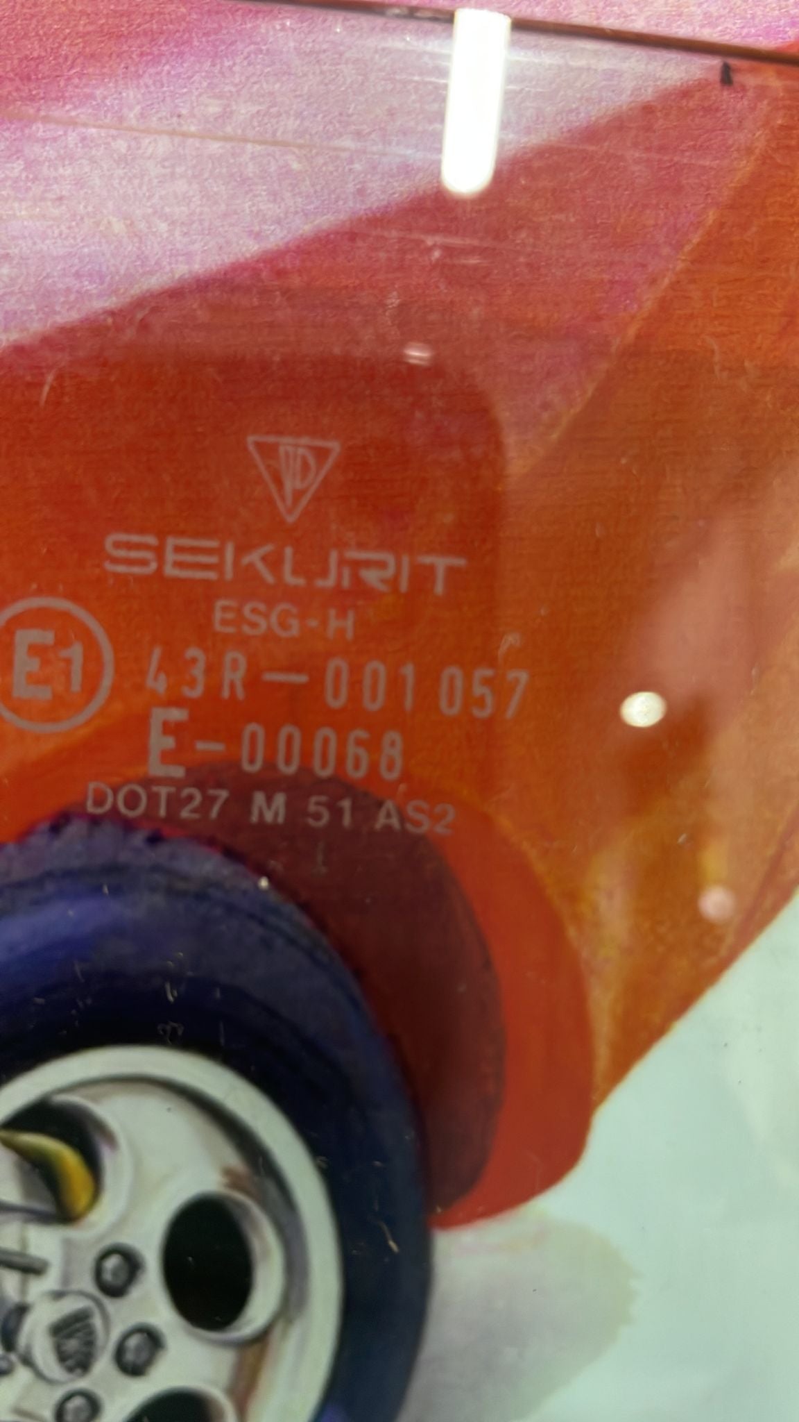 Porsche 944 924 rear left quarter window glass, used – Rare Porsche Parts