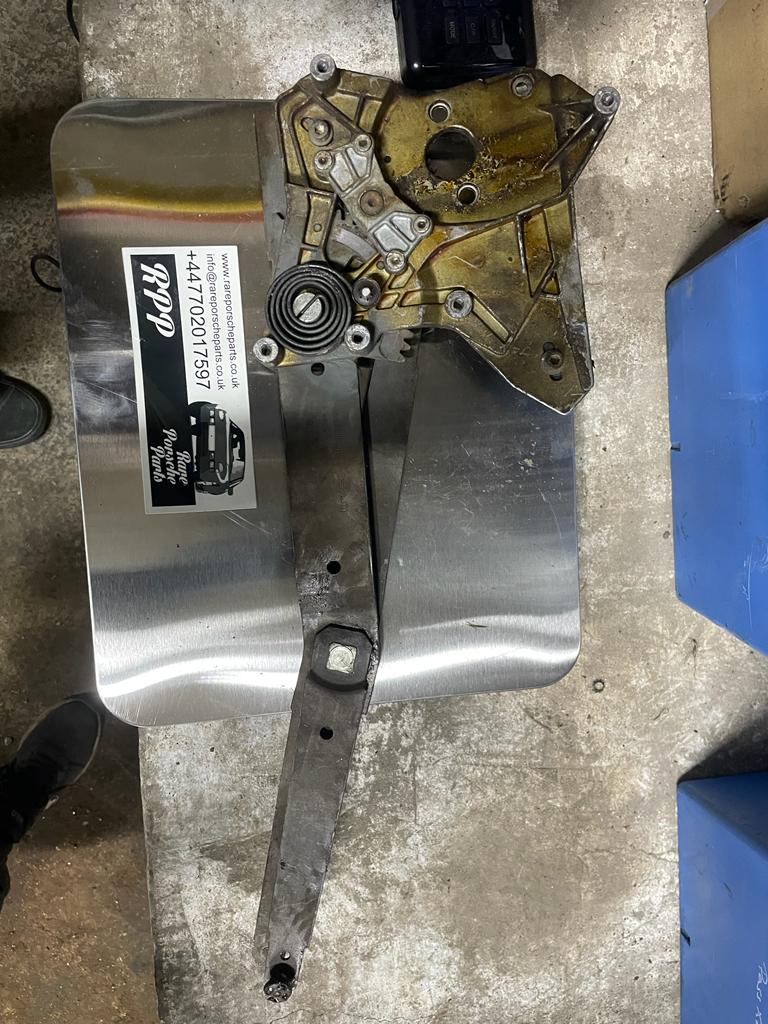 Porsche 924 window motor regulator, used 477837375B – Rare Porsche Parts