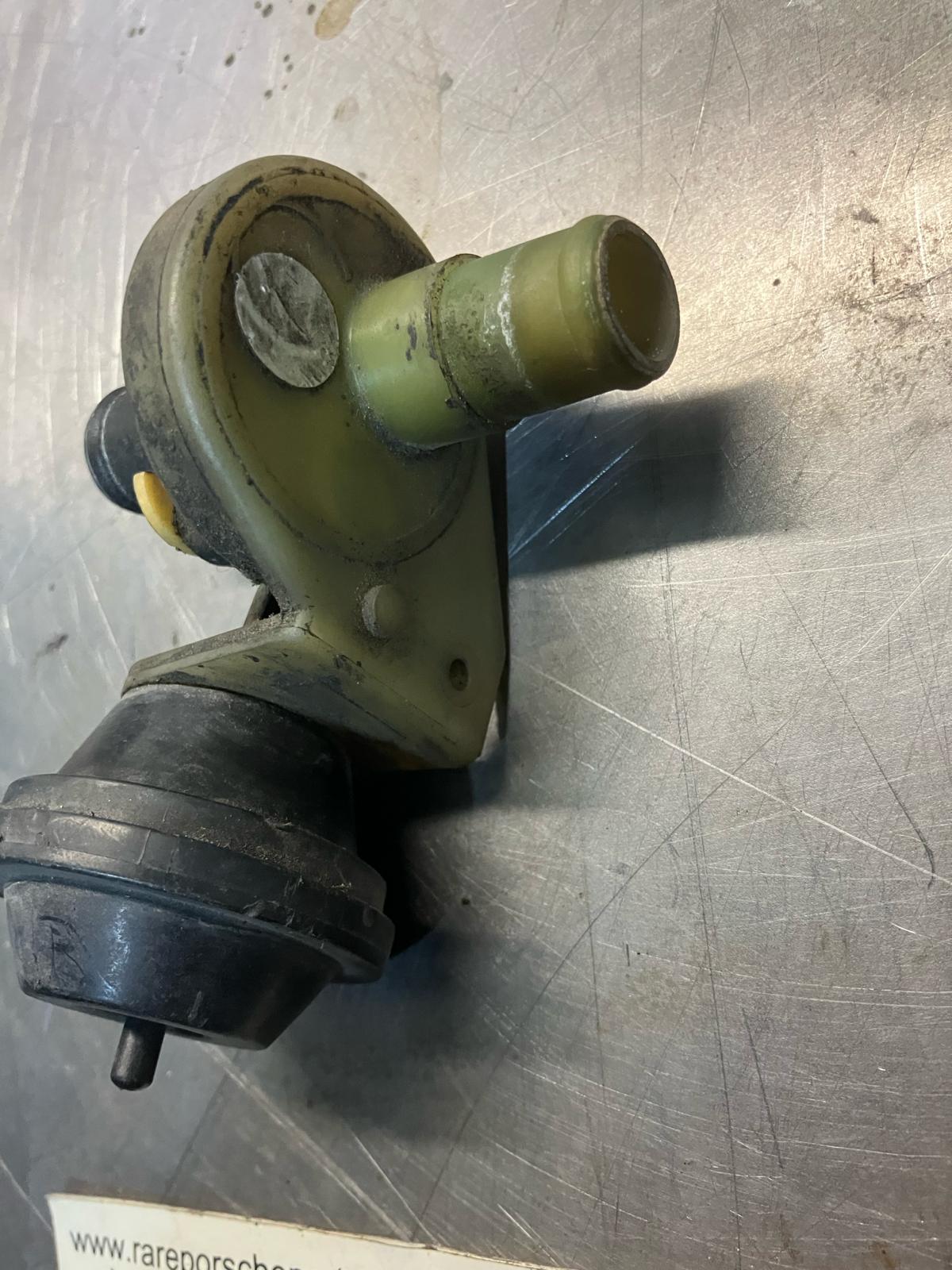Porsche 928 heater valve 92857457304 – Rare Porsche Parts