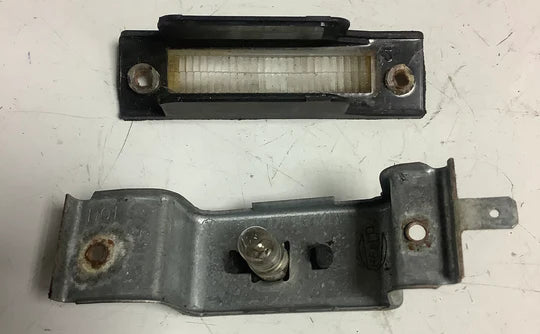 Porsche 924 / 944 rear number plate light assembly 477943021A – Rare ...