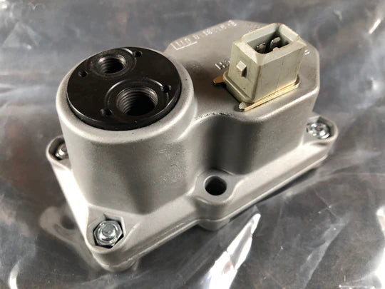 Reconditioned Porsche 924 warm up regulator (WUR) Bosch 0 438 140 011 ...