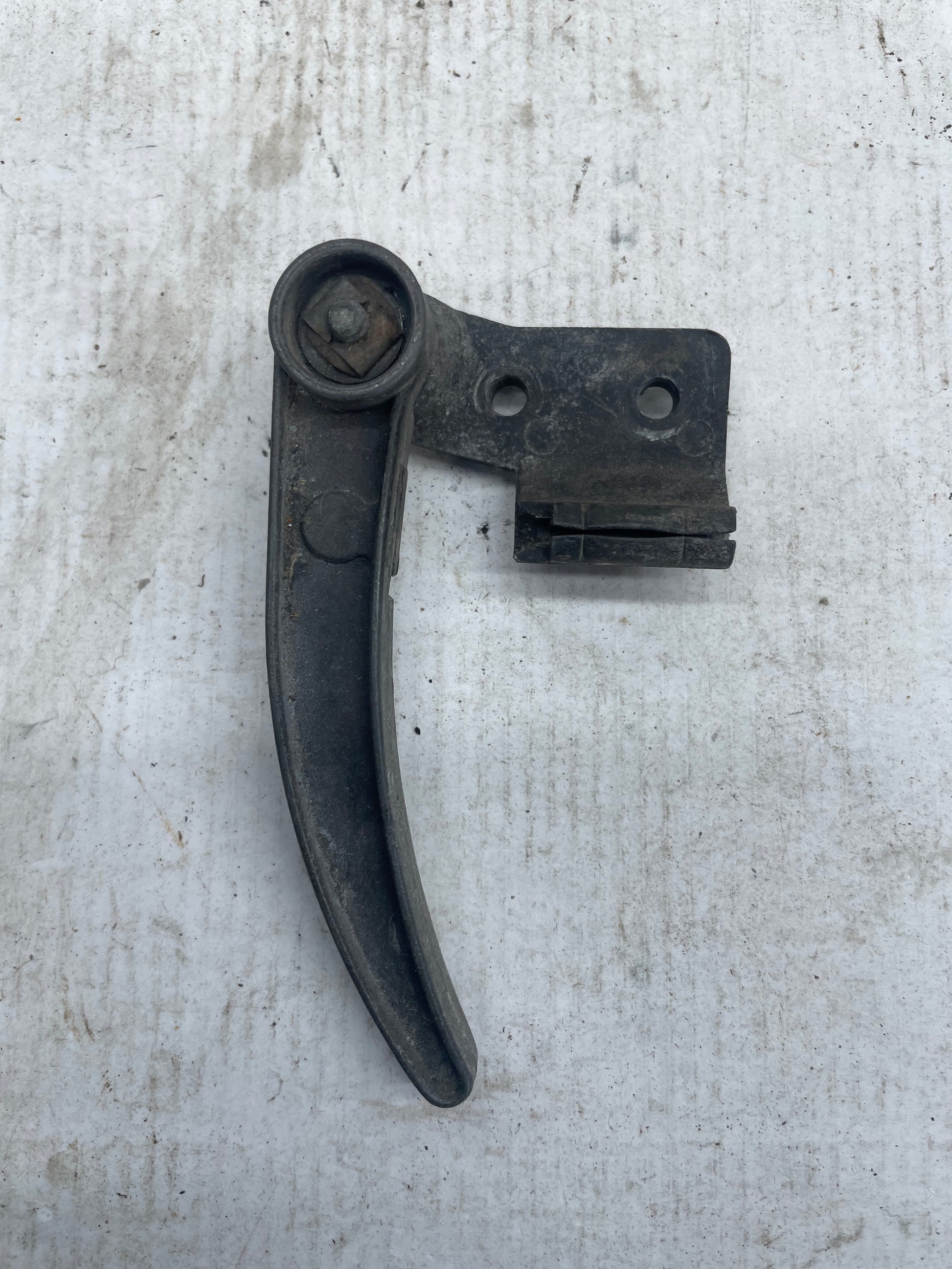 Porsche 924/944 bonnet release handle early type, used – Rare Porsche Parts
