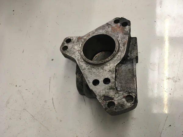 Porsche 924 distributor drive housing. 048905215A. – Rare Porsche Parts