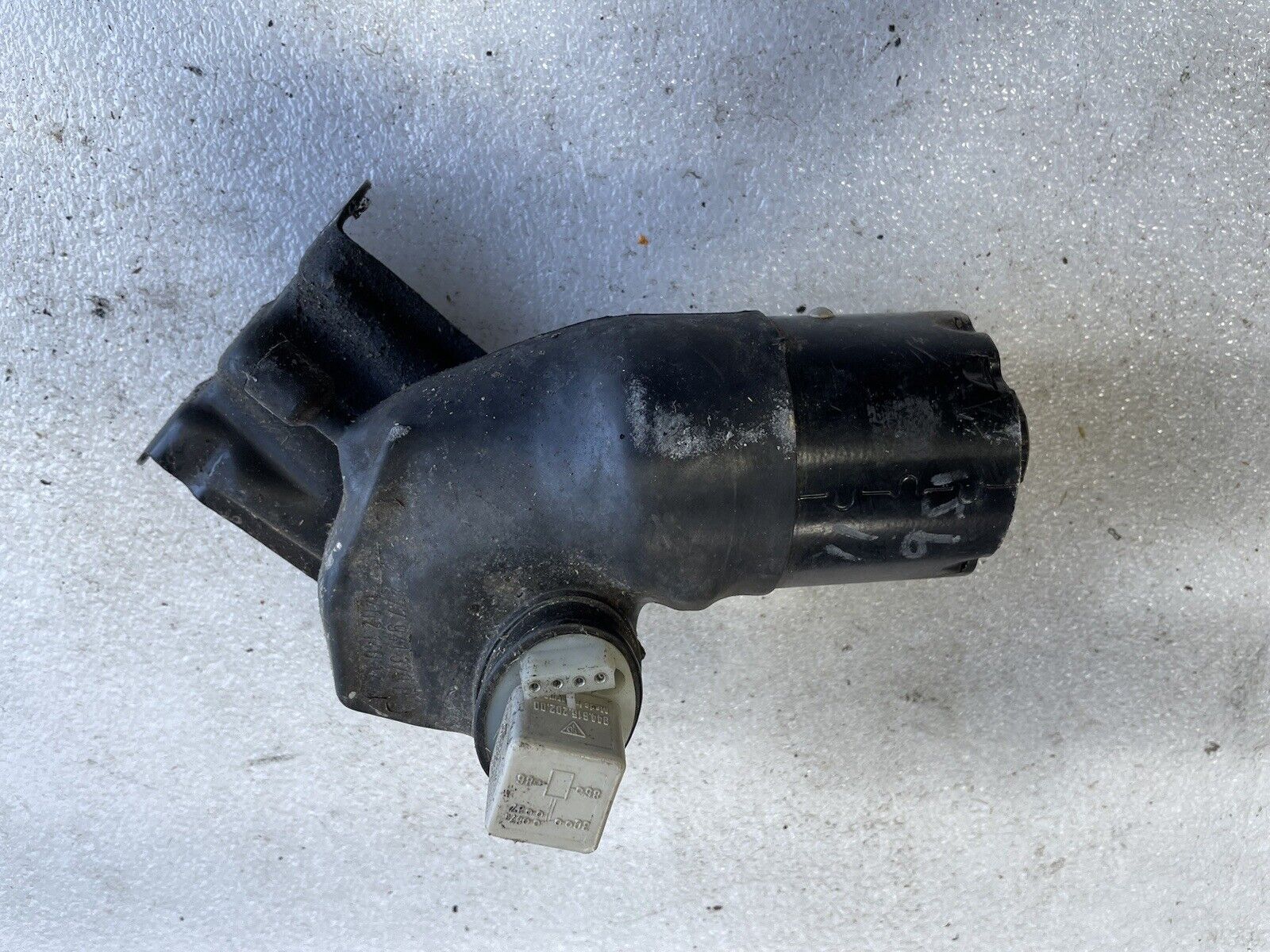 Porsche 924/944 headlight lift motor 477941379B. 477 941 379 B, used ...