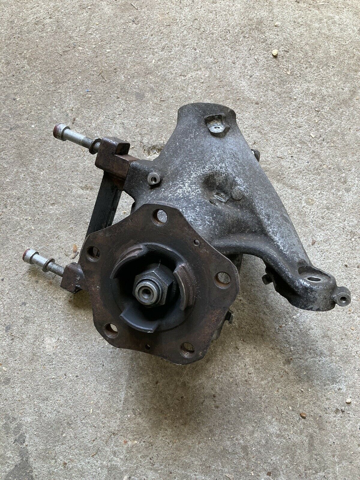 Porsche Boxster Cayman 987 Front Wheel Carrier Upright - Hub - 9973416 ...